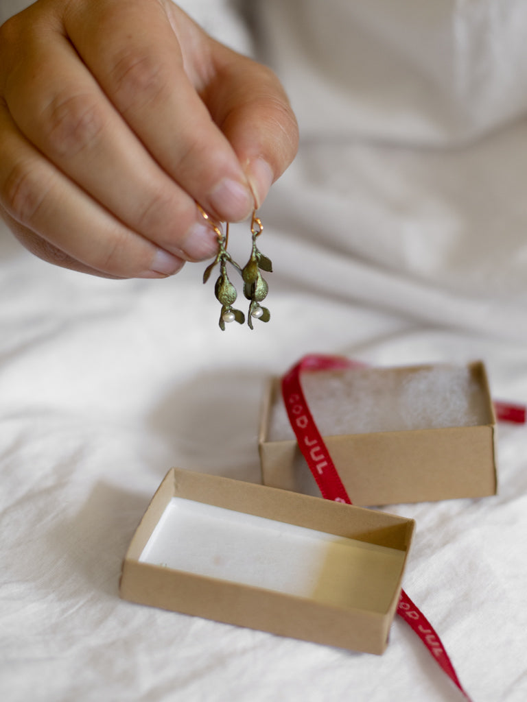 Mistletoe Jewelry – Heirloom Art Co.