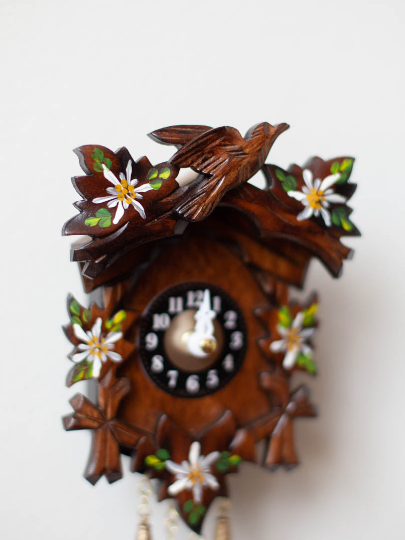 Traditional Edelweiss Cuckoo Clock – Heirloom Art Co.